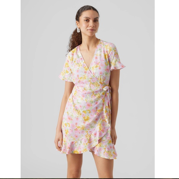 Vero Moda | Dresses | Vero Moda Henna Frill Wrap Dress In Bright Green ...